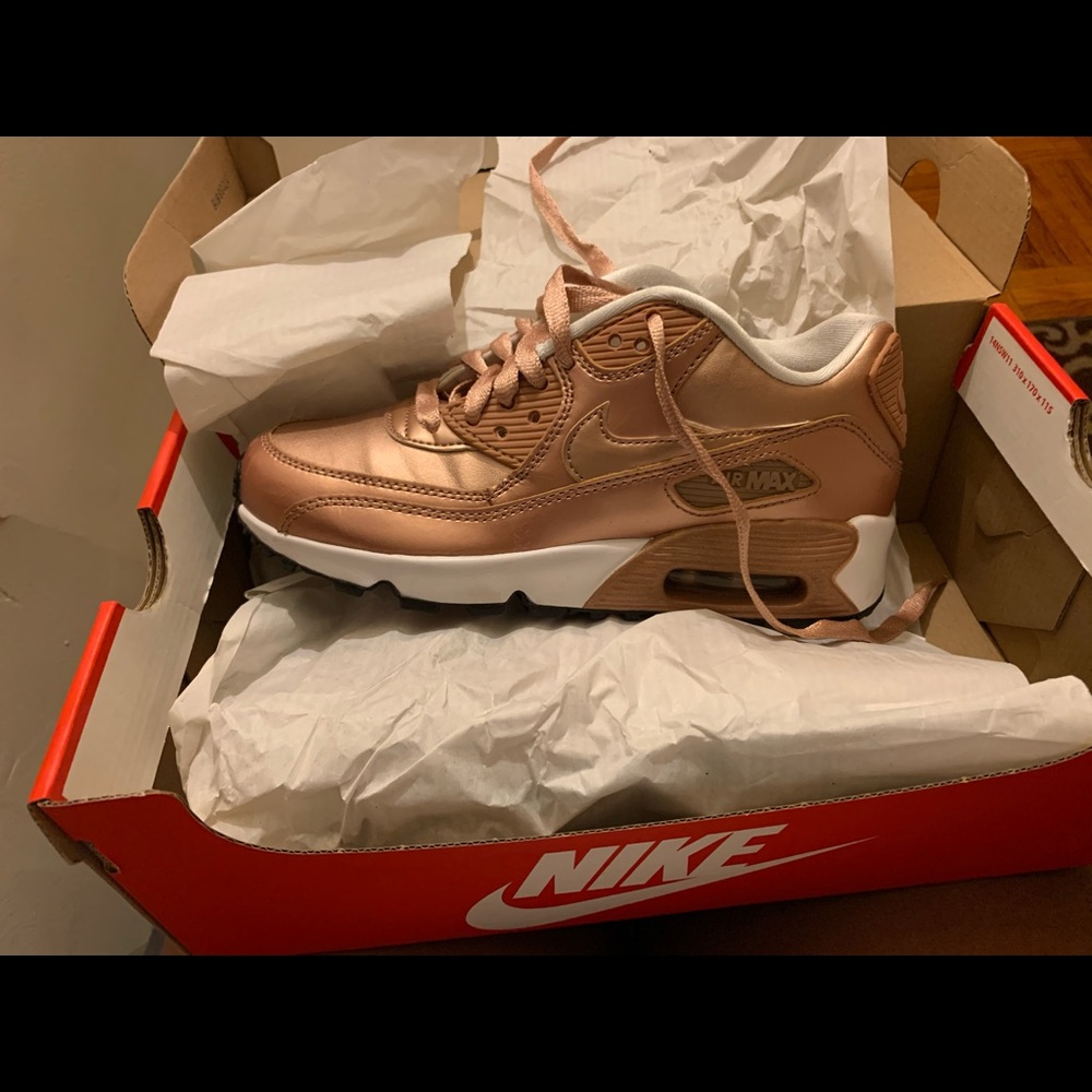Nike Air Mx 90 Se Ltr(Gs) 3.5y - Gem
